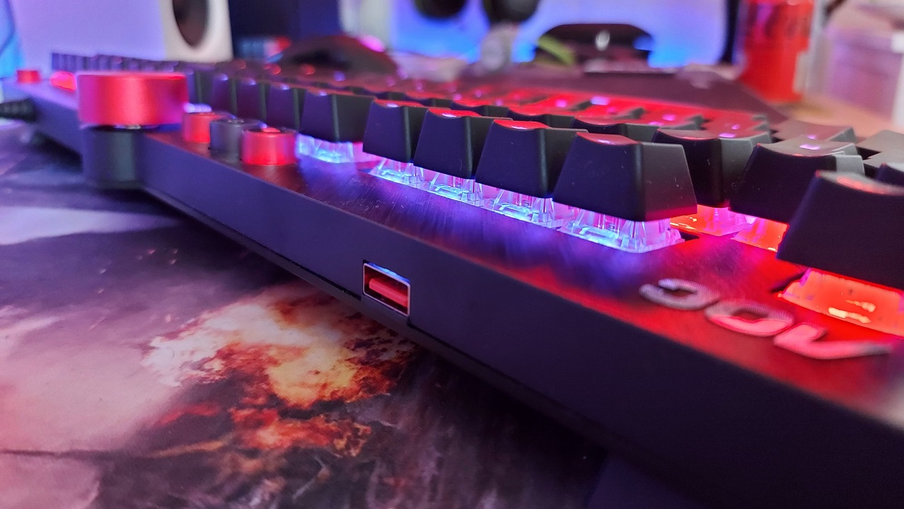 AOC AGON AGK700 Keyboard Review – Total Gaming Addicts